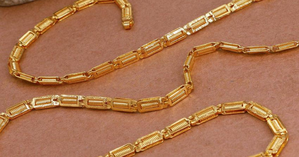 CKMN214 Stylish Pure Gold Tone Box Chain Spiral Design For Regular Use