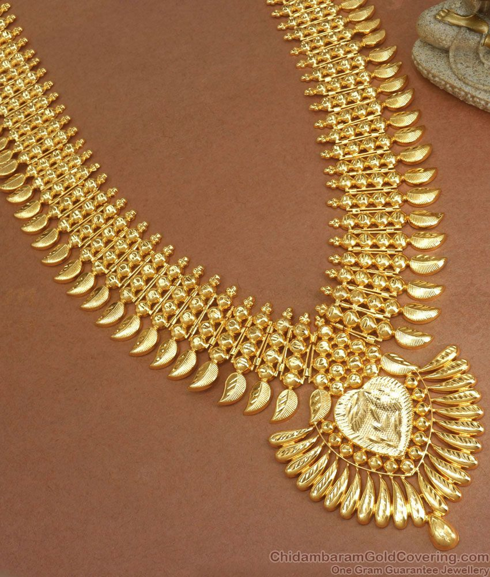 Real Gold Pattern Broad Kerala Haram Leaf Design 4 Line Pattern Shop ...