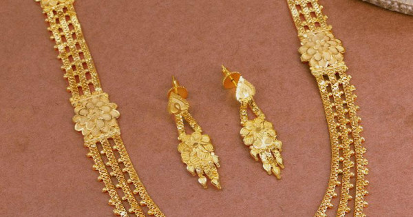 Beautiful 2 Gram Gold Chandraharam Designs With Earring For Women HR3112