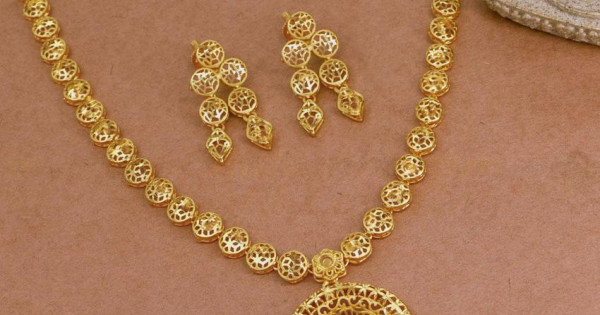 Simple Gold Design Plain Haram Forming Jewellery Set HR3130