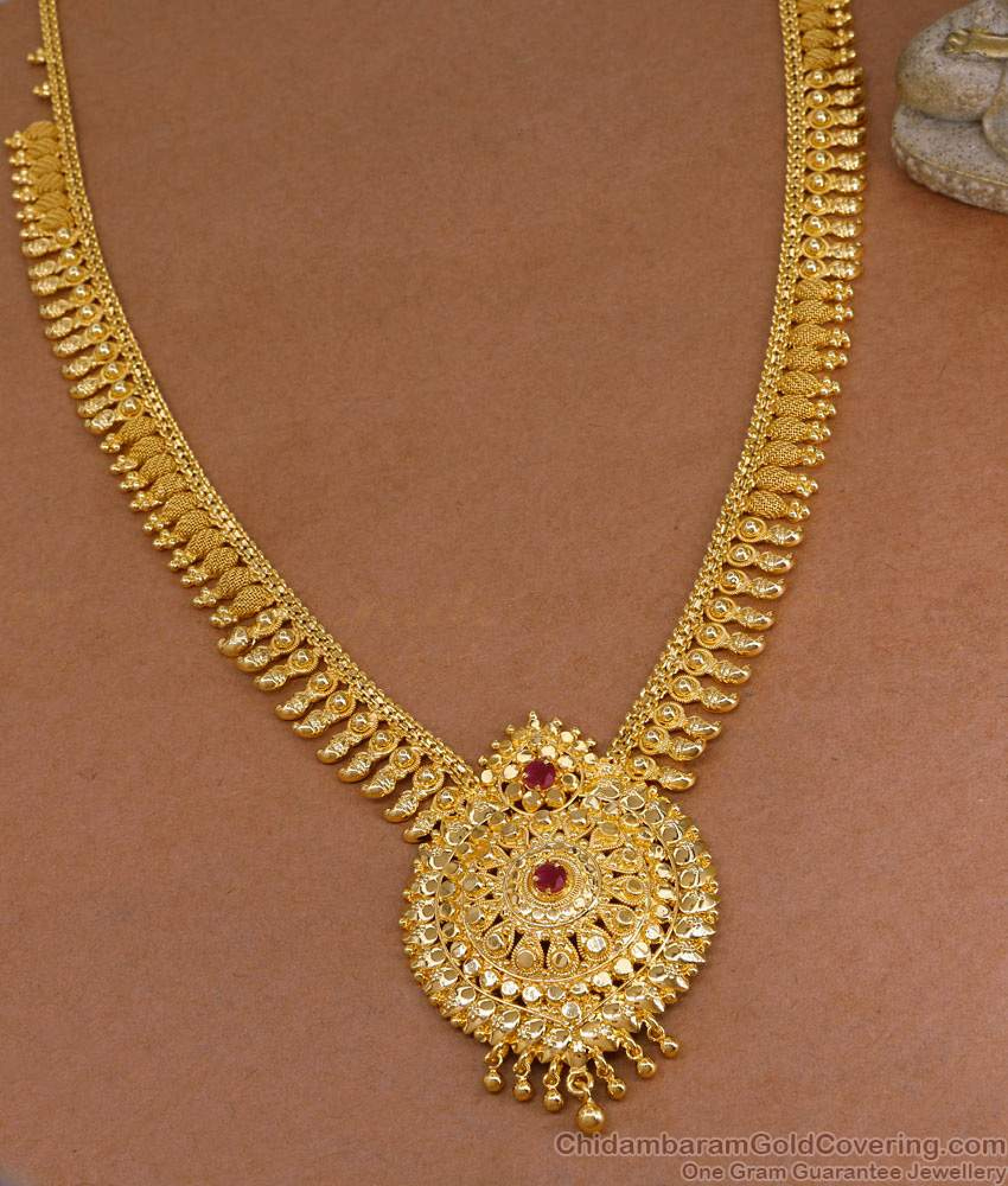 New Model Micro Gold Polish Mango Haram Net Pattern With Ruby Stone HR3540