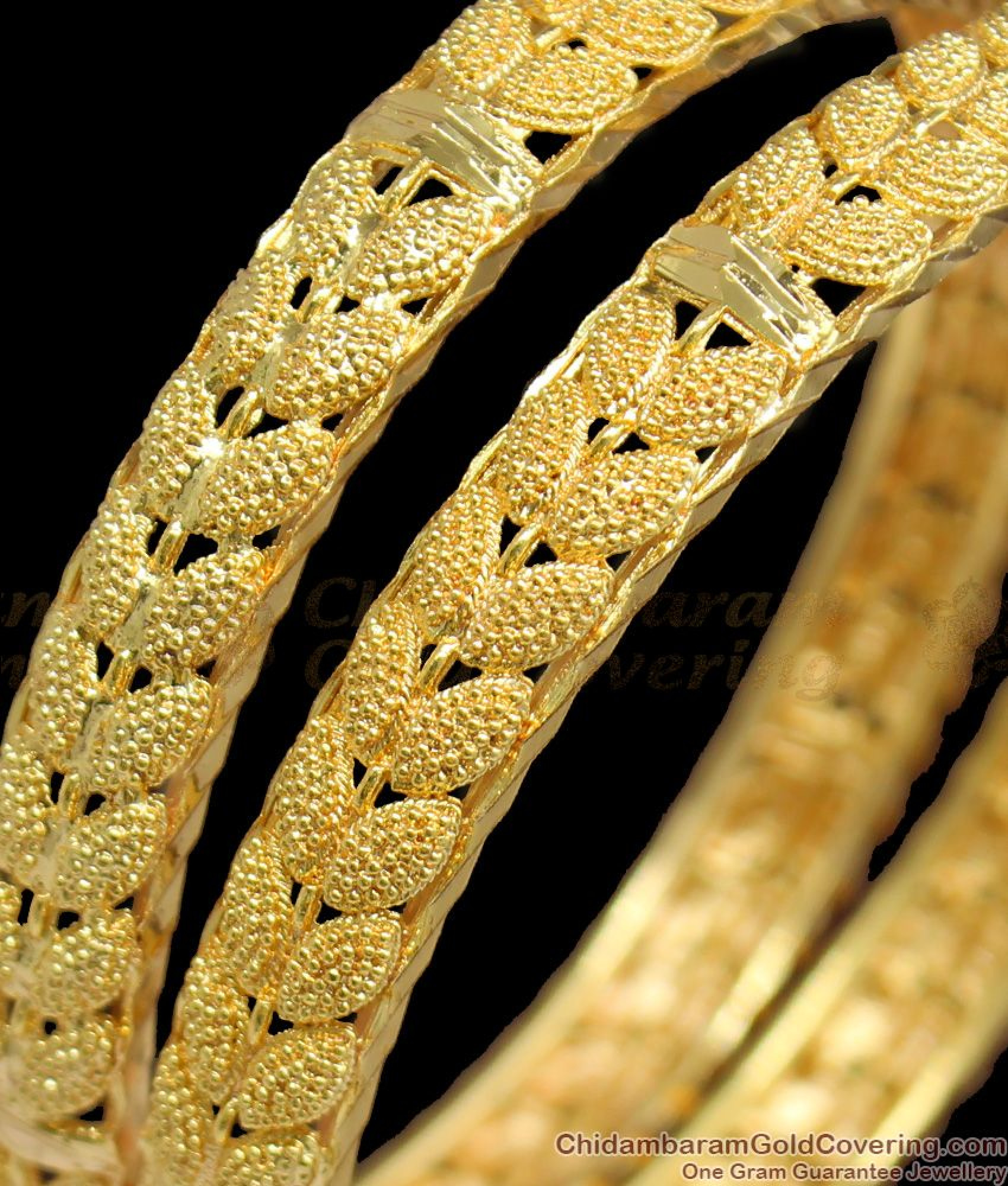 BR1190-2.8 Traditional Leaf Model Real Gold Valayal Collections