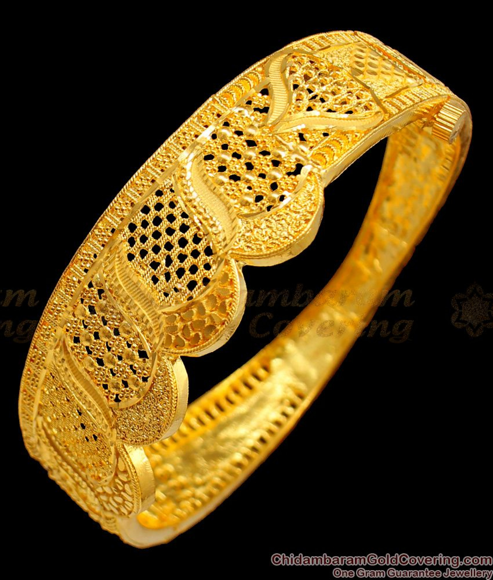 BR1382-2.4 Unique Grand Bridal Screw Type Model Gold Forming Bangle