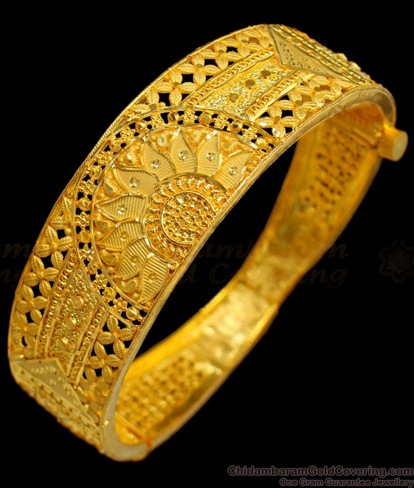 BR1392-2.4 Latest Grand Bridal Screw Type Model Gold Forming Bangle ...