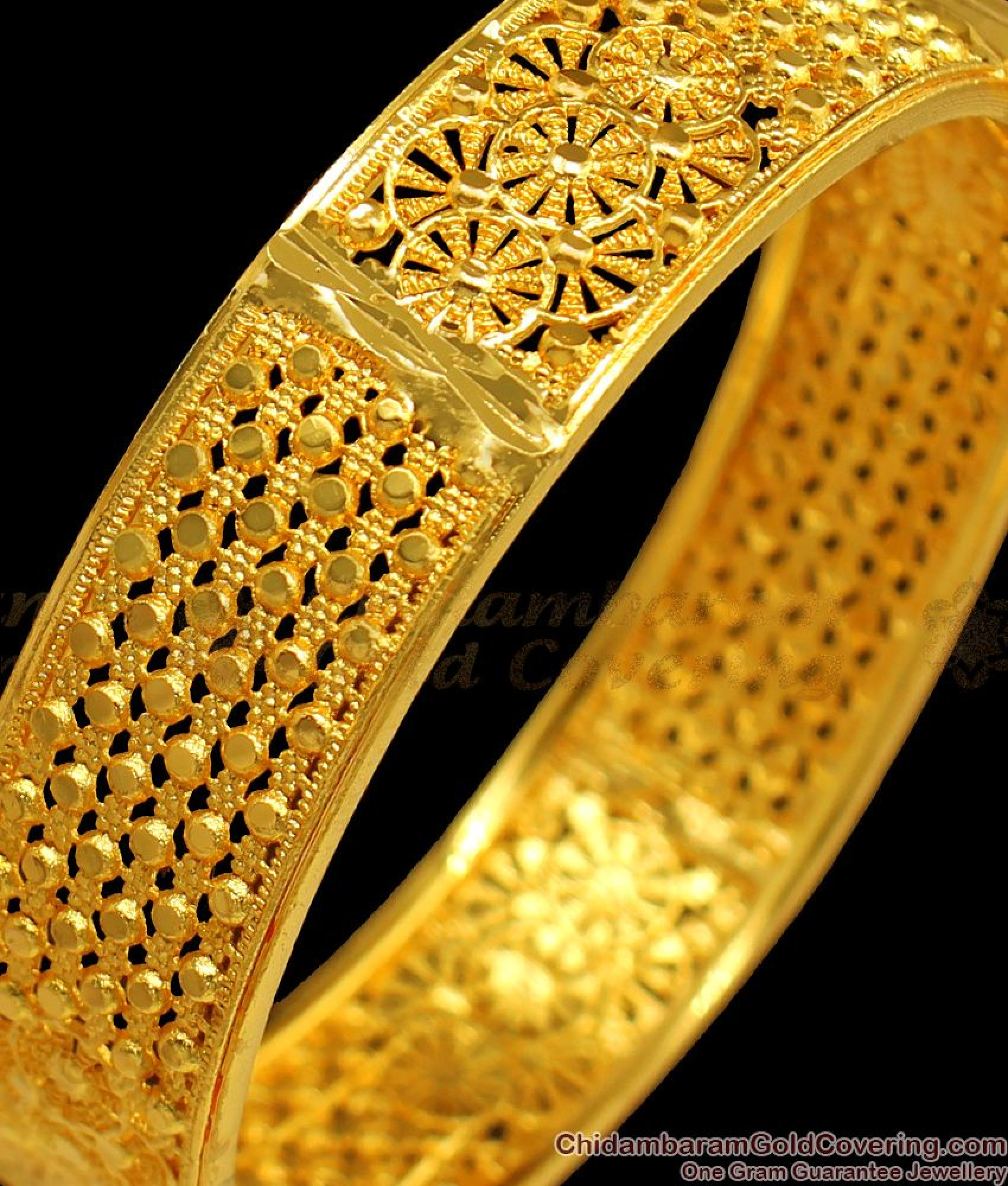 BR1416-2.4 Size Gold Kada Bangle Net Pattern Screw Type Collections