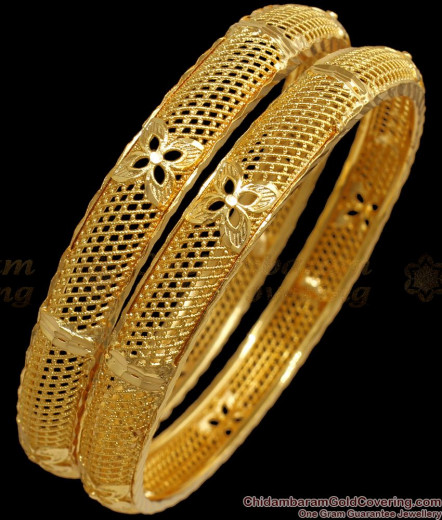 BR1892-2.10 Size Beautiful Gold Plated Bangles Net Pattern Flower Design