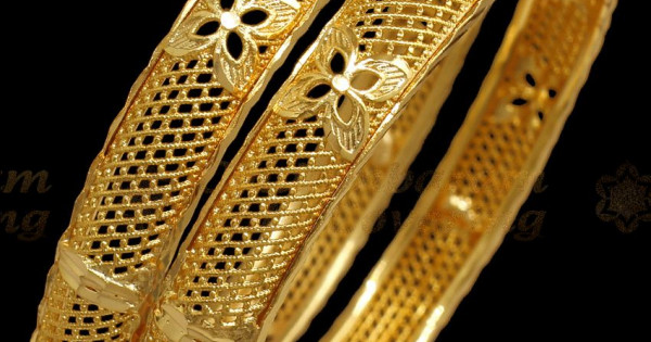 BR1892-2.6 Size Beautiful Gold Plated Bangles Net Pattern Flower Design
