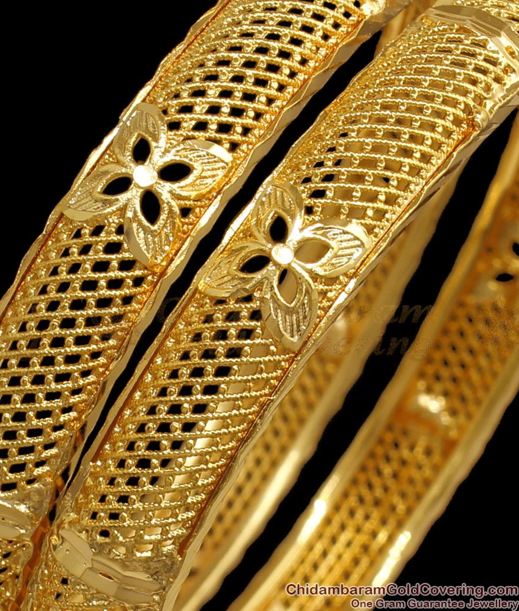 BR1892-2.10 Size Beautiful Gold Plated Bangles Net Pattern Flower Design