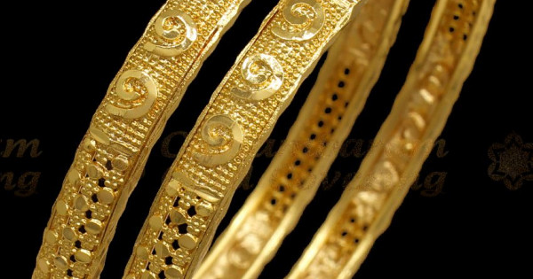 BR1904-2.10 Size Classic Gold Plated Designer Bangle Daily Wear Shop Online