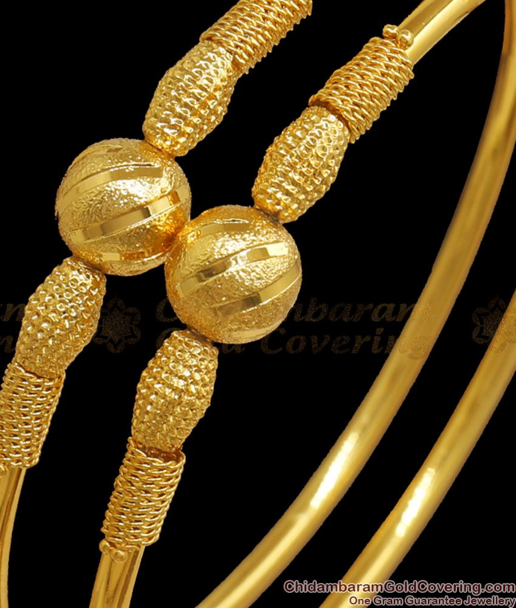 BR1995-2.6 Size Plain Gold Plated Bangle Net Pattern Shop Online
