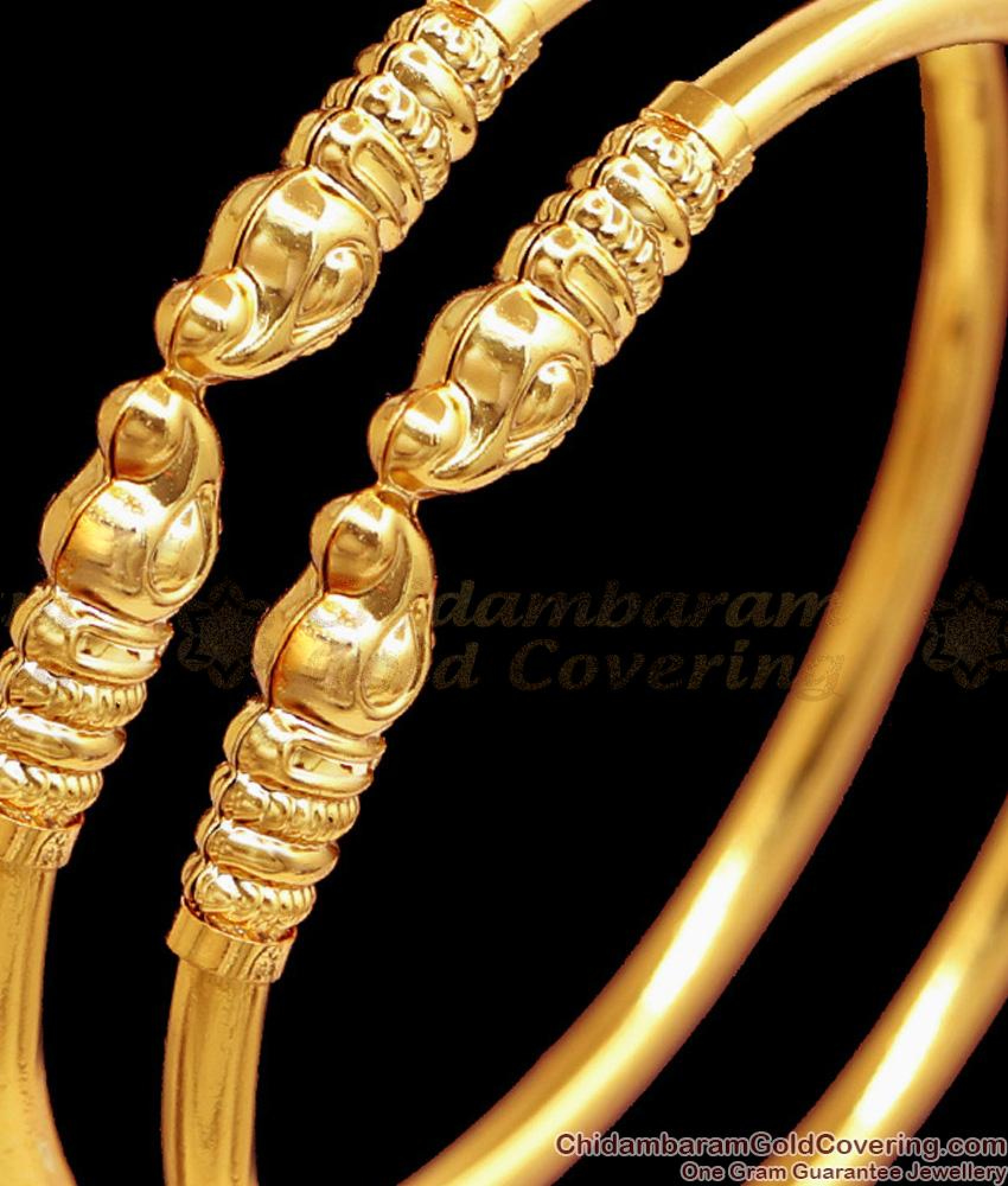BR2372-2.4 Size Traditional Gold Elephant Bangle Design Kappu Pattern