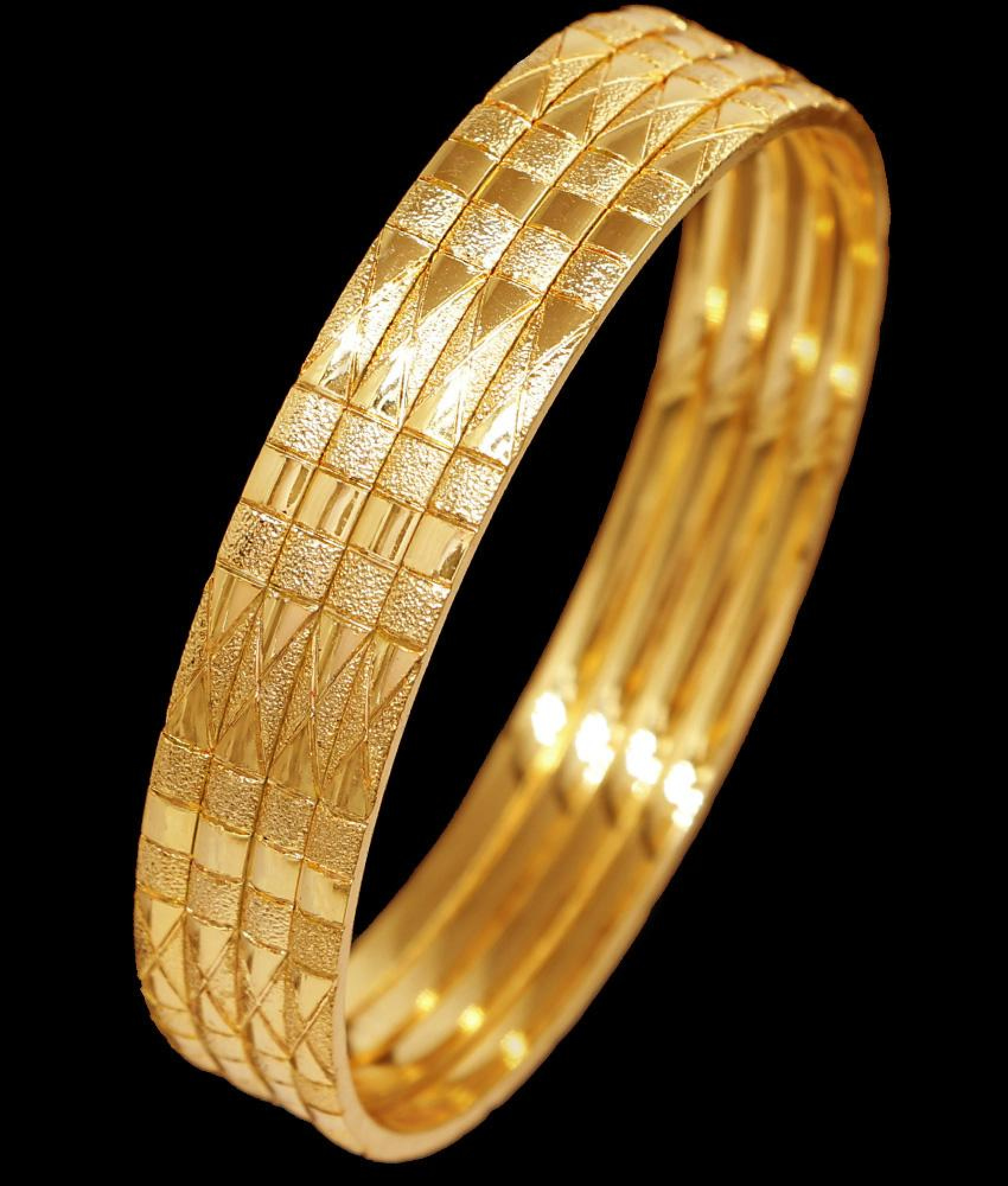 BR2566-2.4 Size Pure Gold Tone 4 Set Designer Bangle For Women