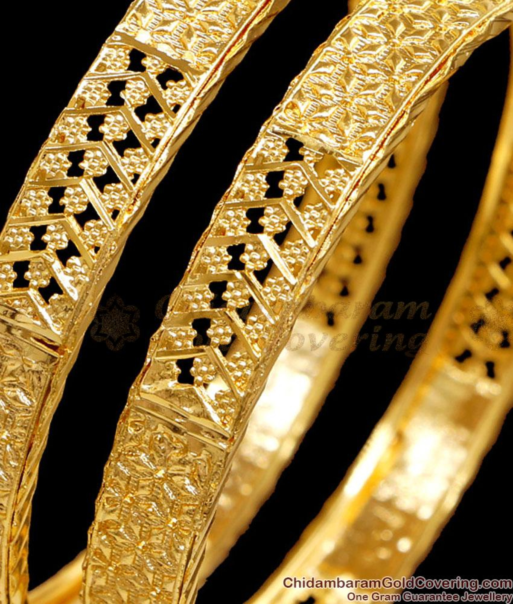 BR2644-2.6 Size Real Gold Tone Bangle Plain Design For Wedding