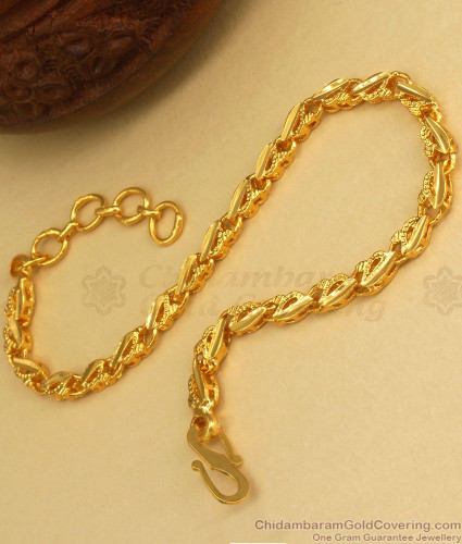 Gold covering bracelet ladies store