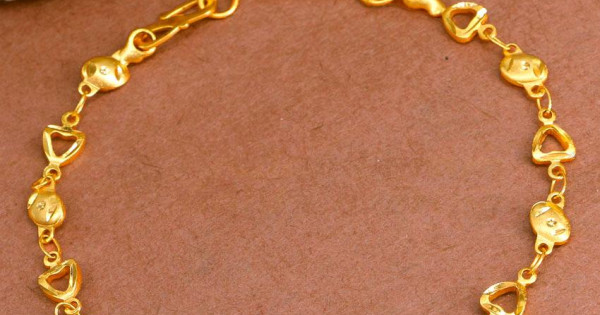 Cute Heart Charms Forming Gold Bracelet For Girls BRAC911