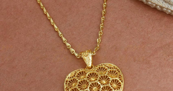 Stylish Valentine Gold Heart Dollar Wheat Chain Designs Shop Online ...