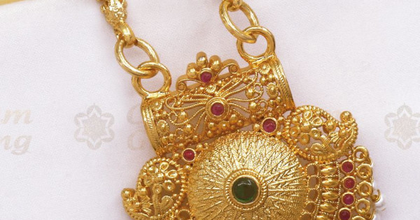 Buy Traditional Mango Design Gold Dollar Chain With White Pearls BGDR958