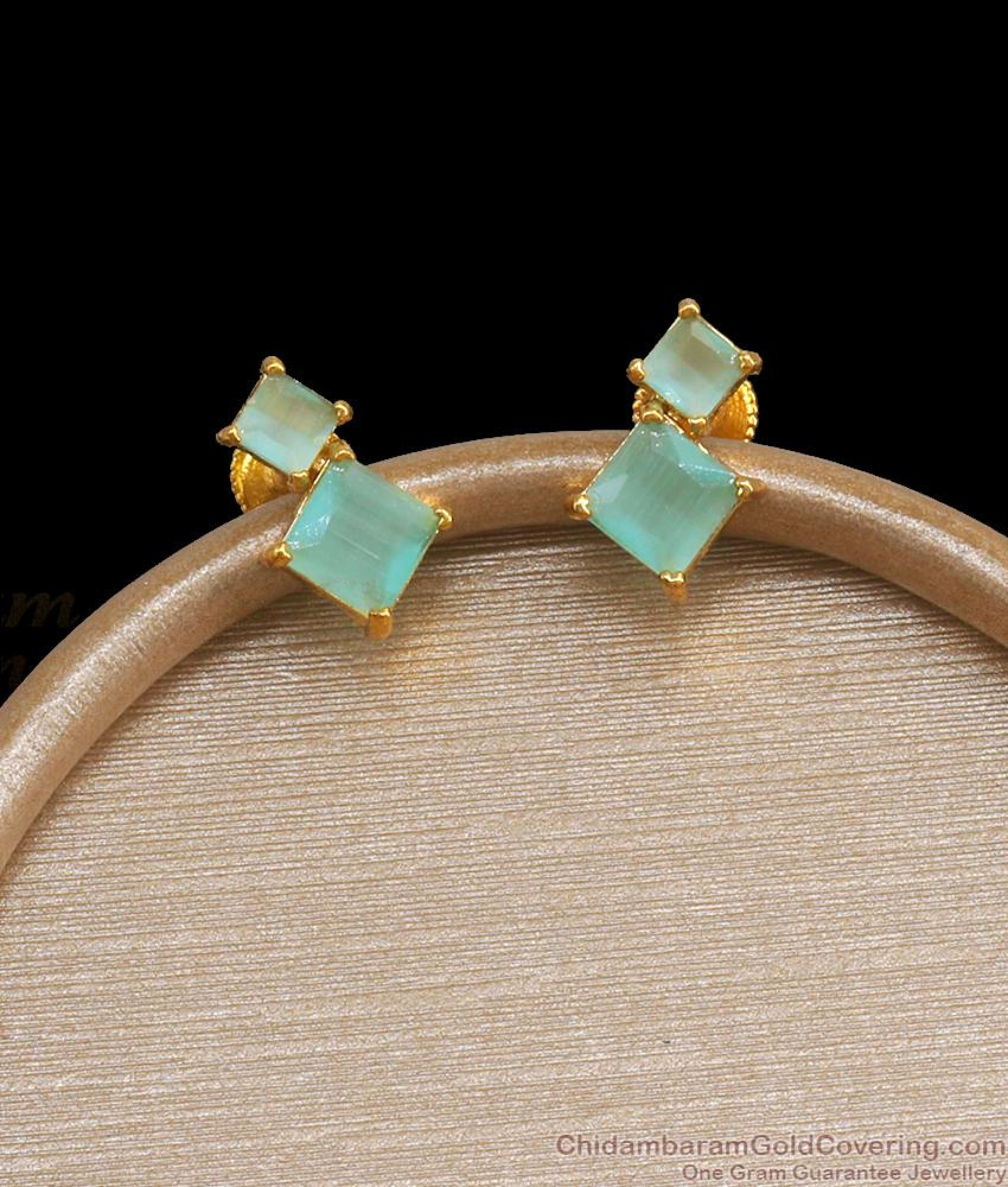 Latest Screw Back Gold Plated Stud Stone Earring ER4117