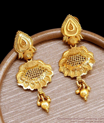 Women Wedding Gold Earring Forming Dangler Design ER4177