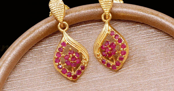 Full Ruby Stone Designer Gold Earring For Regular Use ER4762