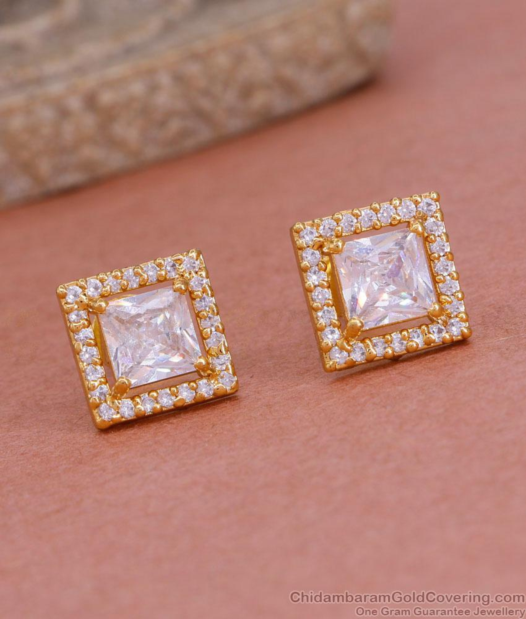 Beautiful White Stone Stud Earring Gold Plated Jewelry ER4912