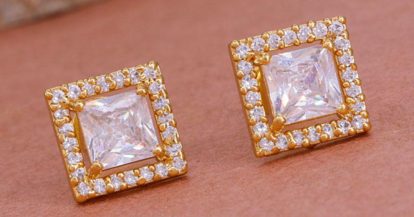 Beautiful White Stone Stud Earring Gold Plated Jewelry ER4912