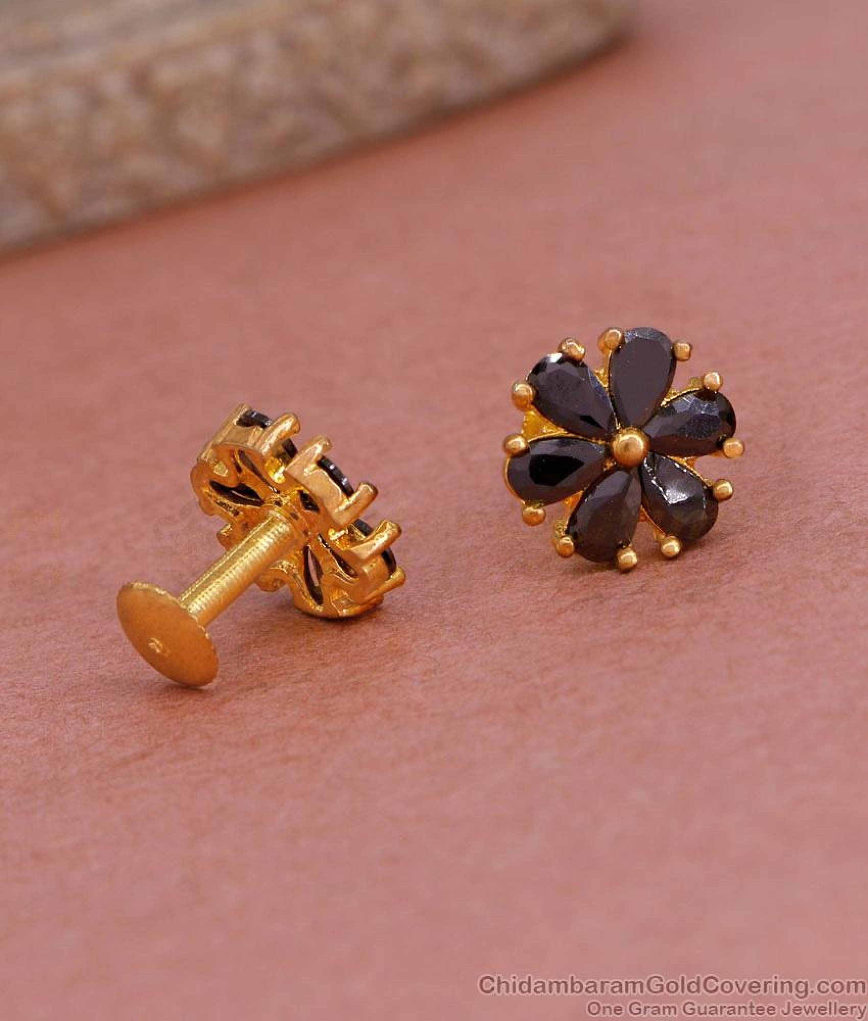Elegant Black Stone Floral Design Stud Earring Shop Online ER4933