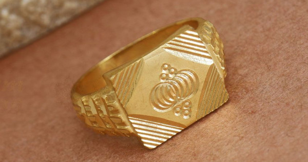 Premium Forming Gold Finger Ring For Mens Bridal Collections FR1370
