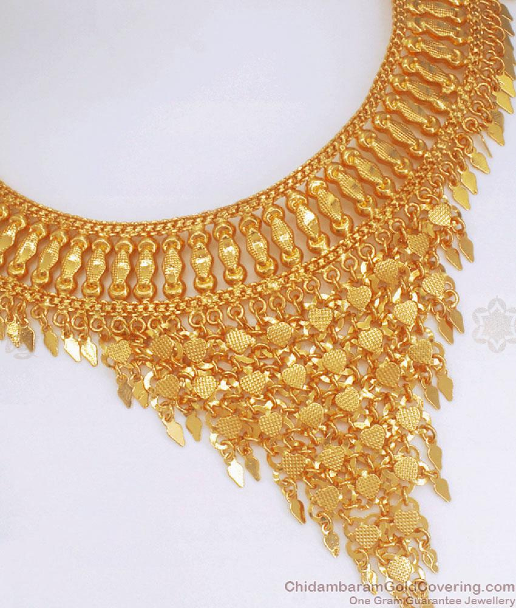 Traditional Kerala Pattern Forming Gold Necklace Elakkathali ...