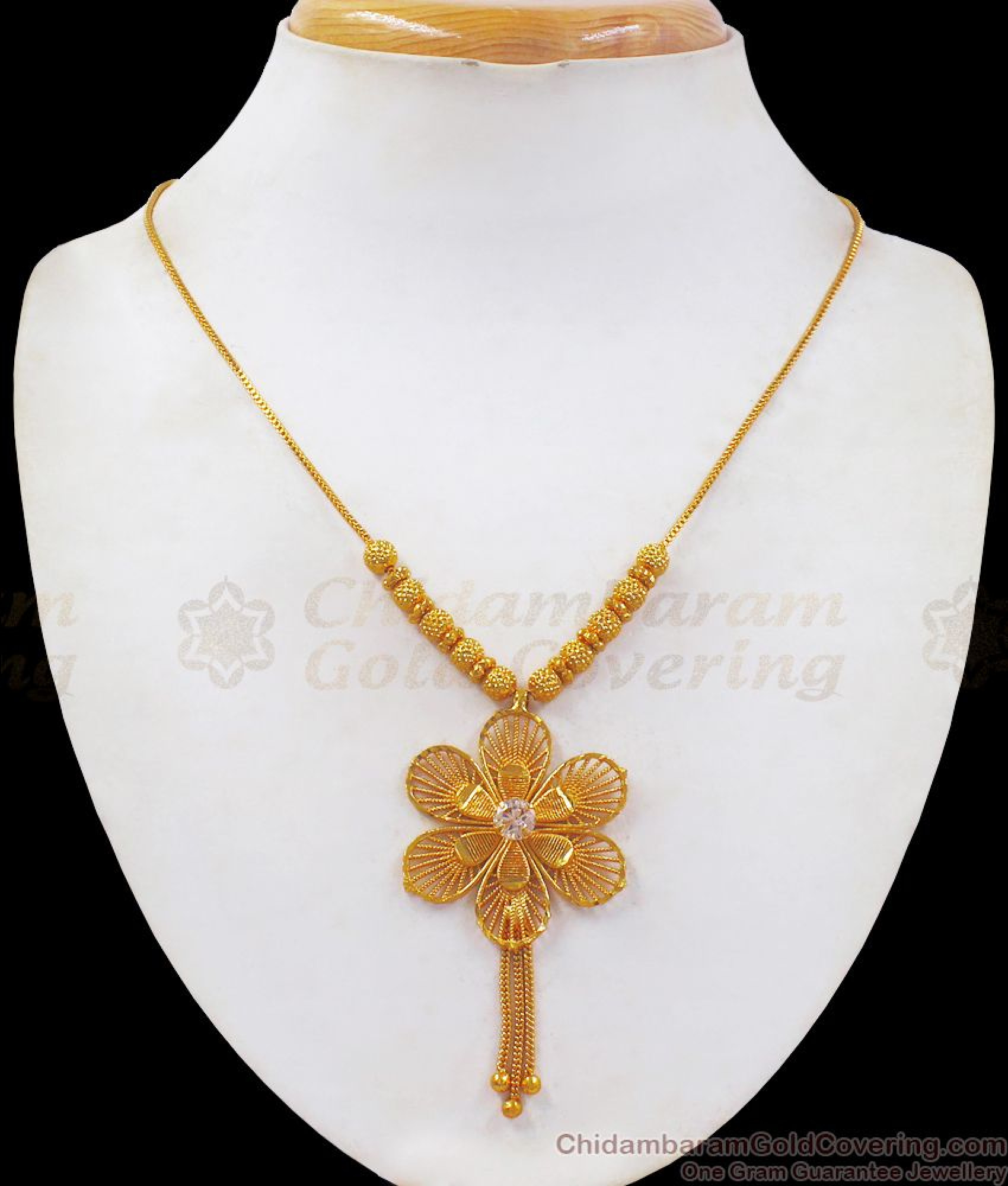 Perfect Shaped Flower Design Gold Necklace Office Wear NCKN2477