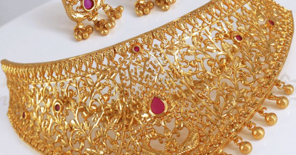 Luxurious Gold Like Broad Choker Necklace Peacock Design NCKN2711