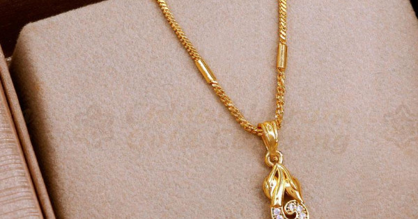 Simple Floral Design White Stone Pendant Gold Plated Chain SMDR2456