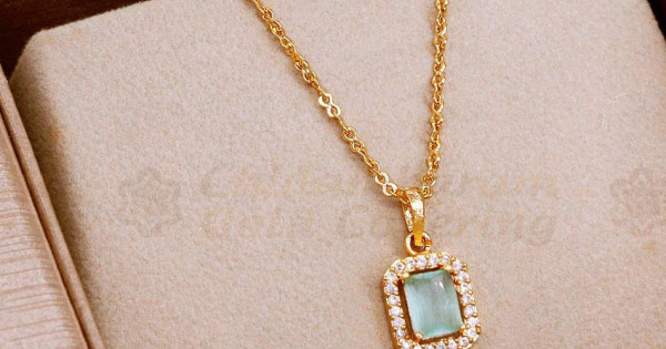 Stunning Green Stone Gold Necklace Designs For Daily Wear SMDR2494
