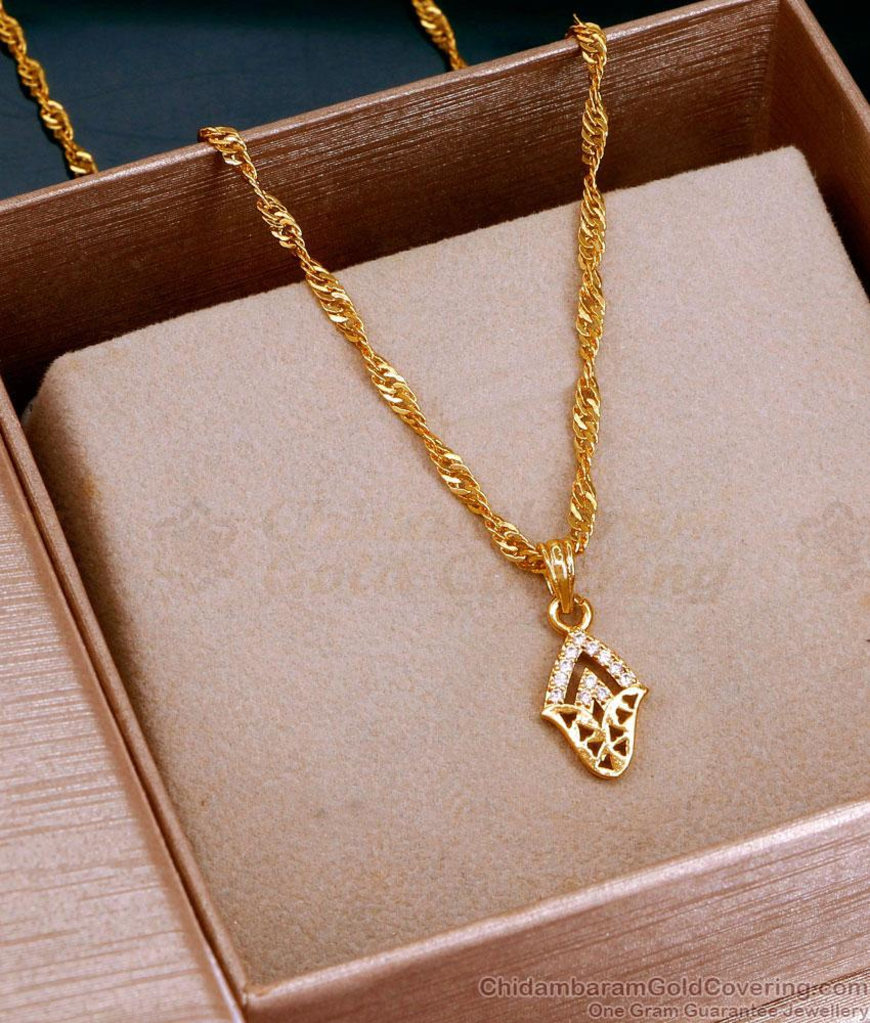 Buy Pure Gold Tone Short Pendant Chain For Office Wear SMDR2593