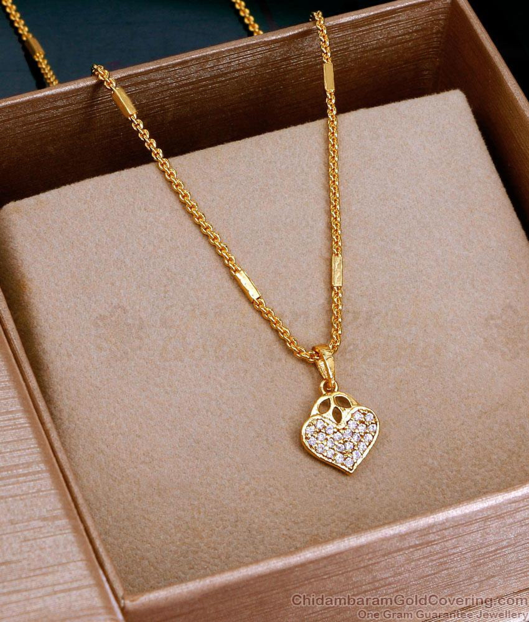 Beautiful Heart Shaped White Stone Small Pendant Chain Online SMDR2617