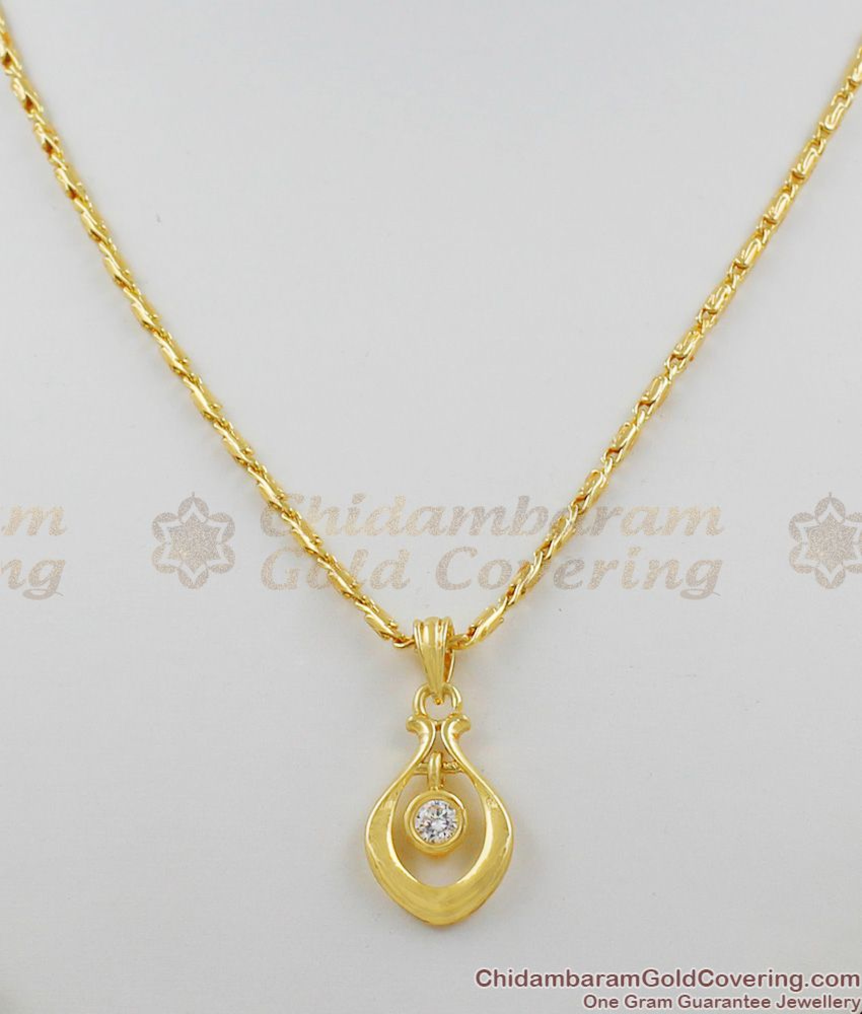 Solitaire Diamond Attractive Gold Finish Pendant Pattern Short Chain ...