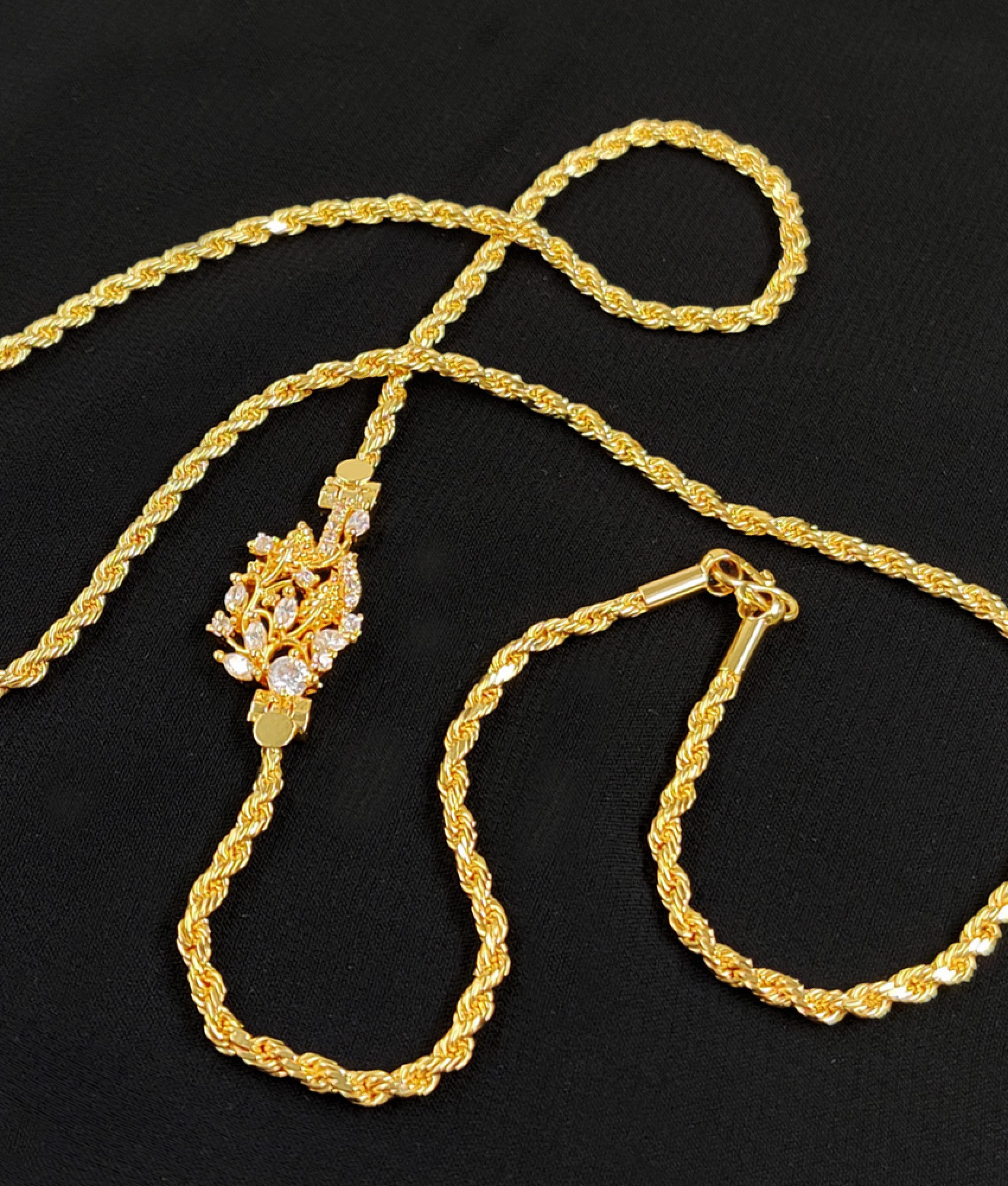 One Gram Gold AD Stone Flower Mogappu Dollar Daily Wear Thali Saradu Chain